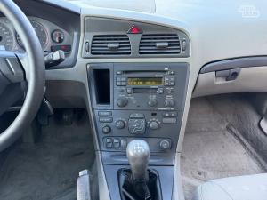 Volvo S60 2001 Utena, ar dzinēja tilpumu 2.40 L un nobraukumu 208 tūkst. km par 1350 €, foto 14 vietnē AUTOMOTO.COM.LV