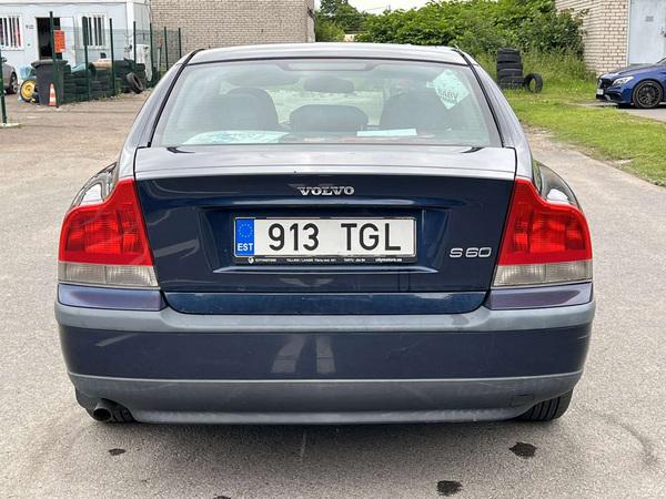 Volvo S60 2001 in Narva, with an engine capacity of 2.40 L and mileage of 301 thousand km for 799 €, photo 8 on AUTOMOTO.COM.LV
