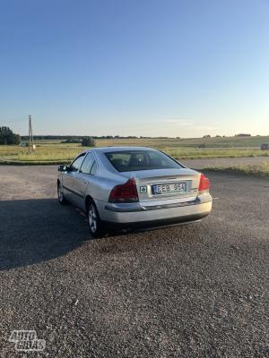 Volvo S60 2001 in Kretinga, with an engine capacity of 2.40 L and mileage of 373 thousand km for 1550 €, photo 5 on AUTOMOTO.COM.LV