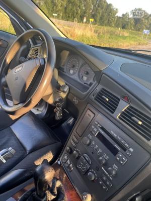 Volvo S60 2001 in Kretinga, with an engine capacity of 2.40 L and mileage of 373 thousand km for 1550 €, photo 8 on AUTOMOTO.COM.LV