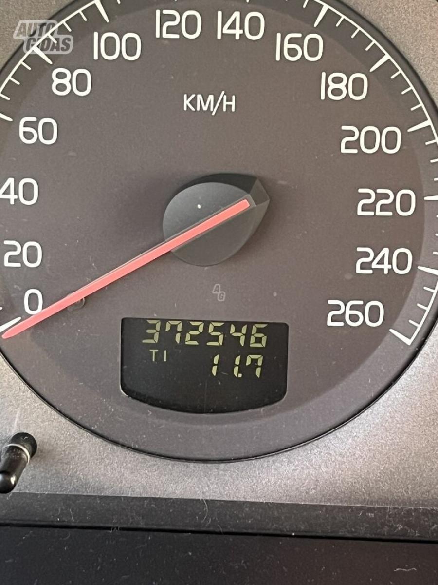Volvo S60 2001 in Kretinga, with an engine capacity of 2.40 L and mileage of 373 thousand km for 1550 €, photo 11 on AUTOMOTO.COM.LV