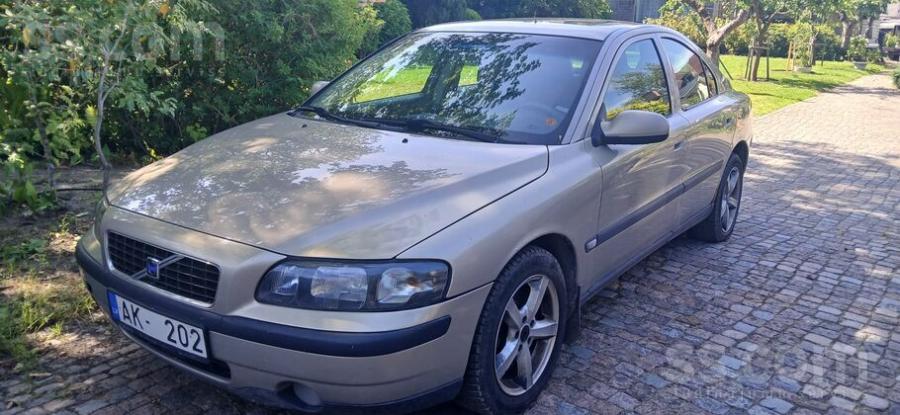 Вольво С60 2001 в Юрмала, объемом двигателя 2.40 л и пробегом 486 тыс. км за 760 €, фото 4 на AUTOMOTO.COM.LV