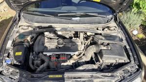 Volvo S60 2001 in Siauliai, with an engine capacity of 2.40 L and mileage of 256 thousand km for 1200 €, photo 10 on AUTOMOTO.COM.LV
