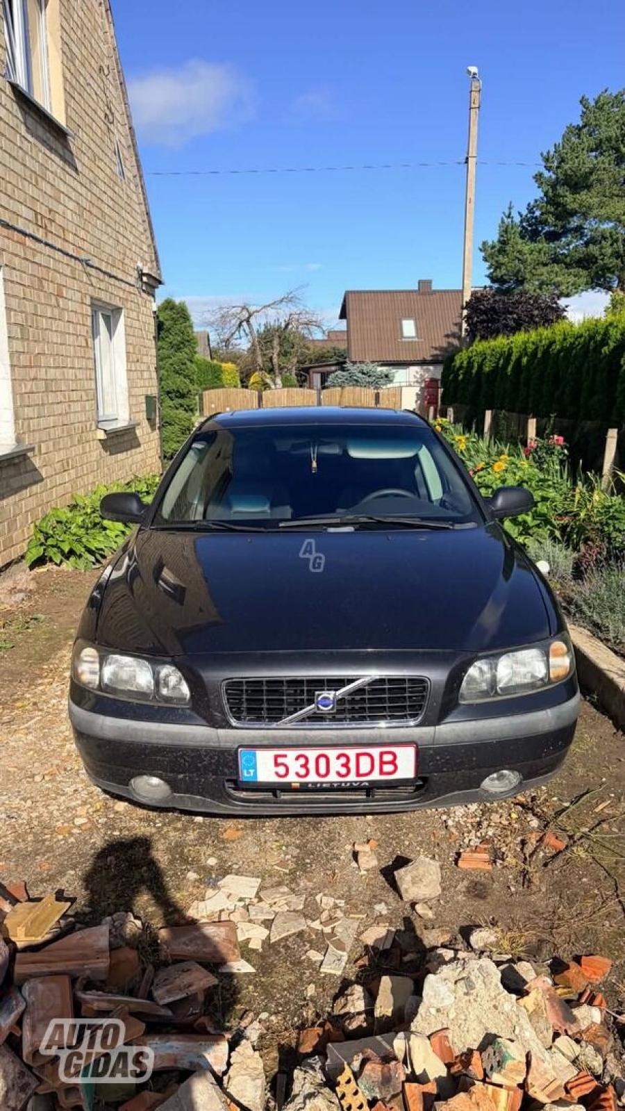 Volvo S60 2001 in Siauliai, with an engine capacity of 2.40 L and mileage of 256 thousand km for 1200 €, photo 11 on AUTOMOTO.COM.LV