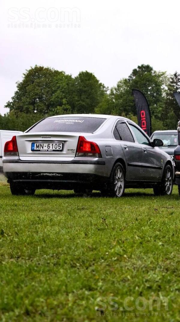 Volvo S60 2002 Rīga, ar dzinēja tilpumu 2.30 L un nobraukumu 417 tūkst. km par 19000 €, foto 4 vietnē AUTOMOTO.COM.LV