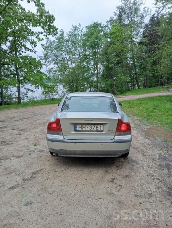 Volvo S60 2002 in Balvi, with an engine capacity of 2.40 L and mileage of 307 thousand km for 2250 €, photo 2 on AUTOMOTO.COM.LV