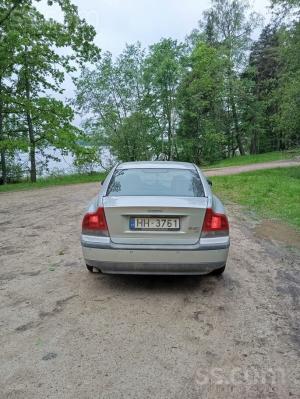 Volvo S60 2002 in Balvi, with an engine capacity of 2.40 L and mileage of 307 thousand km for 5900 €, photo 2 on AUTOMOTO.COM.LV