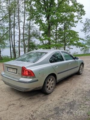 Volvo S60 2002 in Balvi, with an engine capacity of 2.40 L and mileage of 307 thousand km for 5900 €, photo 5 on AUTOMOTO.COM.LV