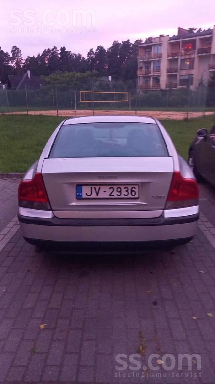 Volvo S60 2002 Jelgava, ar dzinēja tilpumu 2.40 L un nobraukumu 0 tūkst. km par 950 €, foto 2 vietnē AUTOMOTO.COM.LV