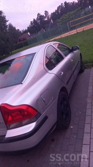 Volvo S60 2002 Jelgava, ar dzinēja tilpumu 2.40 L un nobraukumu 0 tūkst. km par 950 €, foto 3 vietnē AUTOMOTO.COM.LV