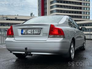 Volvo S60 2002 in Riga, with an engine capacity of 2.40 L and mileage of 305 thousand km for 1950 €, photo 1 on AUTOMOTO.COM.LV
