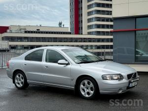 Volvo S60 2002 in Riga, with an engine capacity of 2.40 L and mileage of 305 thousand km for 1950 €, photo 7 on AUTOMOTO.COM.LV