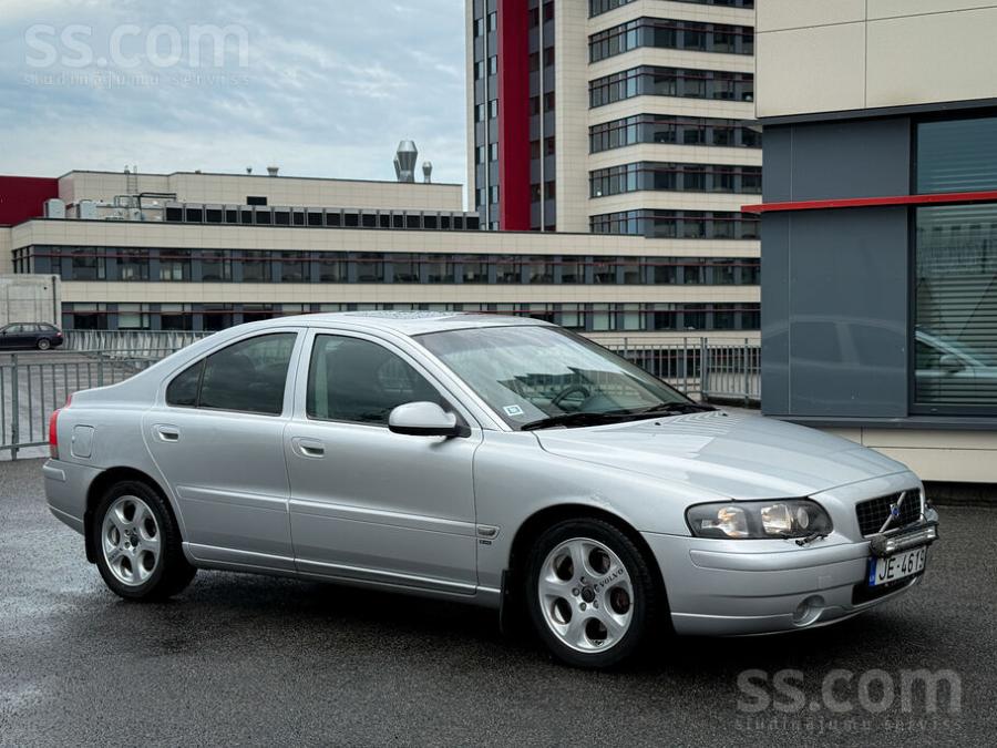 Volvo S60 2002 in Riga, with an engine capacity of 2.40 L and mileage of 305 thousand km for 1950 €, photo 7 on AUTOMOTO.COM.LV