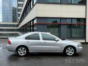 Volvo S60 2002 in Riga, with an engine capacity of 2.40 L and mileage of 305 thousand km for 1950 €, photo 17 on AUTOMOTO.COM.LV