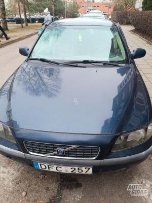 Volvo S60 2002 in Vilnius, with an engine capacity of 2.40 L and mileage of 308 thousand km for 850 €, photo 3 on AUTOMOTO.COM.LV