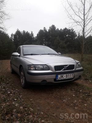 Volvo S60 2002 Daugavpils, ar dzinēja tilpumu 2.40 L un nobraukumu 332 tūkst. km par 950 €, foto 2 vietnē AUTOMOTO.COM.LV