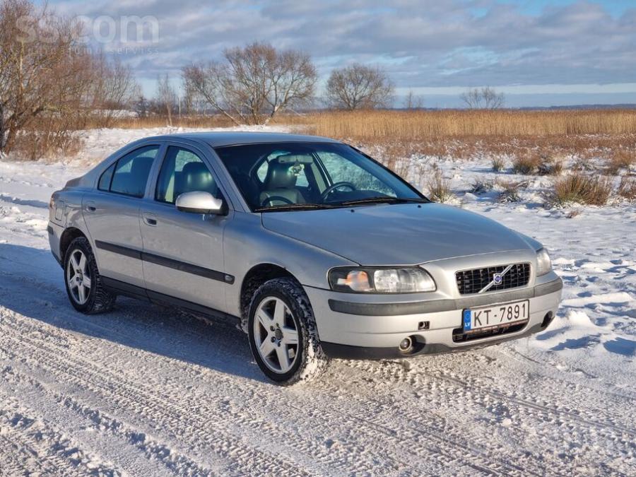 Volvo S60 2002 Liepāja, ar dzinēja tilpumu 2.40 L un nobraukumu 355 tūkst. km par 1300 €, foto 6 vietnē AUTOMOTO.COM.LV
