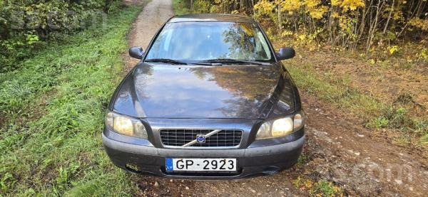 Volvo S60 2002 in Rezekne, with an engine capacity of 2.40 L and mileage of 310 thousand km for 1500 €, photo 4 on AUTOMOTO.COM.LV