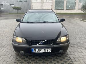 Volvo S60 2002 in Varena, with an engine capacity of 2.40 L and mileage of 325 thousand km for 650 €, photo 2 on AUTOMOTO.COM.LV
