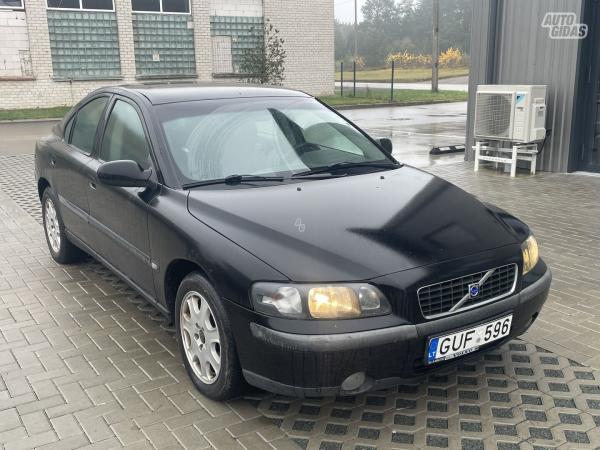 Volvo S60 2002 Varėna, ar dzinēja tilpumu 2.40 L un nobraukumu 325 tūkst. km par 650 €, foto 3 vietnē AUTOMOTO.COM.LV