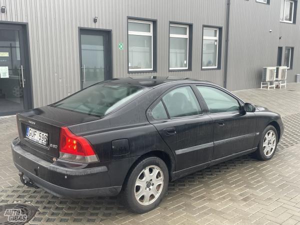 Volvo S60 2002 Varėna, ar dzinēja tilpumu 2.40 L un nobraukumu 325 tūkst. km par 650 €, foto 4 vietnē AUTOMOTO.COM.LV