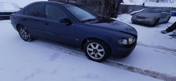 Volvo S60 2002 in Alytus, with an engine capacity of 2.40 L and mileage of 330 thousand km for 890 €, photo 2 on AUTOMOTO.COM.LV