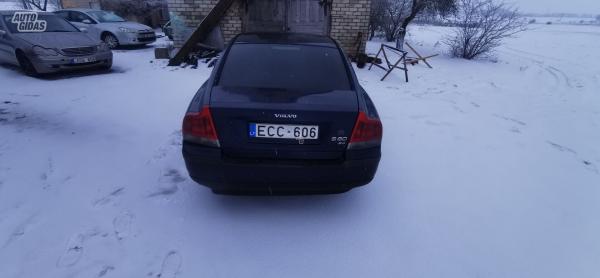 Volvo S60 2002 in Alytus, with an engine capacity of 2.40 L and mileage of 330 thousand km for 890 €, photo 4 on AUTOMOTO.COM.LV