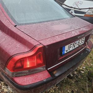Volvo S60 2002 Viļņa, ar dzinēja tilpumu 2.40 L un nobraukumu 309 tūkst. km par 700 €, foto 4 vietnē AUTOMOTO.COM.LV