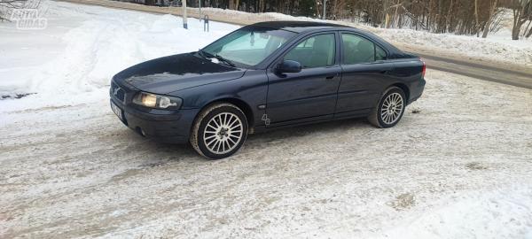 Volvo S60 2002 Viļņa, ar dzinēja tilpumu 2.40 L un nobraukumu 470 tūkst. km par 1390 €, foto 5 vietnē AUTOMOTO.COM.LV