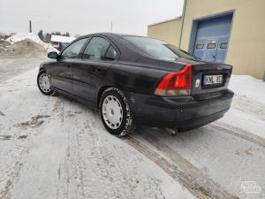 Volvo S60 2002 in Ukmerge, with an engine capacity of 2.40 L and mileage of 330 thousand km for 1200 €, photo  on AUTOMOTO.COM.LV