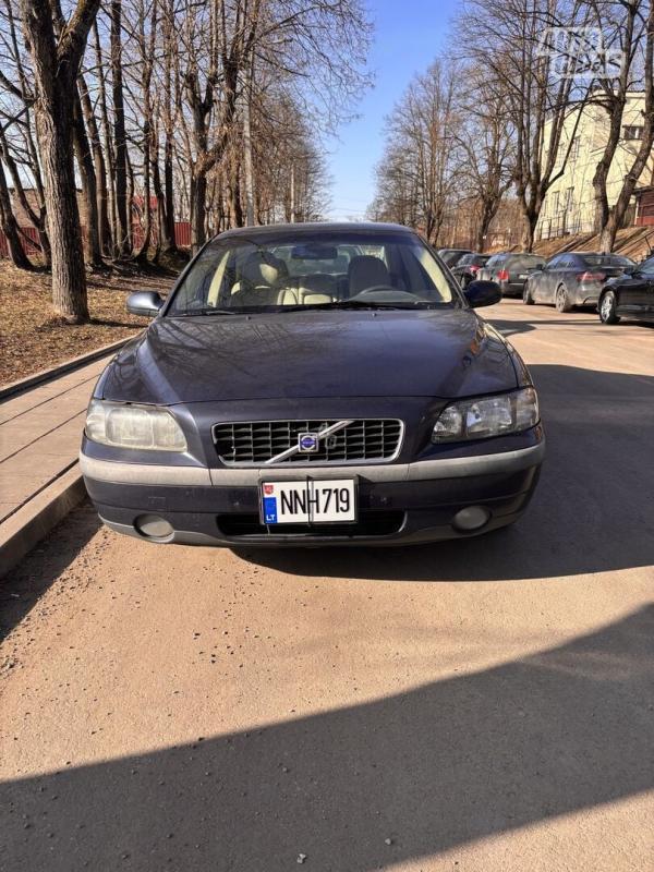 Volvo S60 2002 Viļņa, ar dzinēja tilpumu 2.40 L un nobraukumu 240 tūkst. km par 830 €, foto 3 vietnē AUTOMOTO.COM.LV