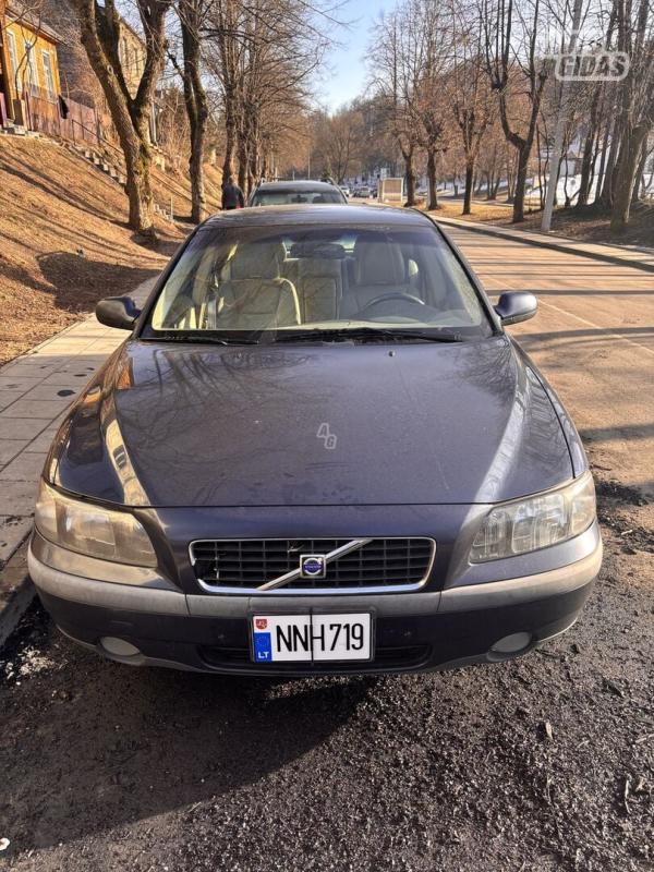 Volvo S60 2002 Viļņa, ar dzinēja tilpumu 2.40 L un nobraukumu 240 tūkst. km par 830 €, foto 7 vietnē AUTOMOTO.COM.LV