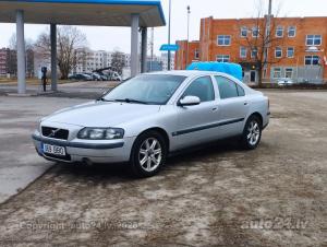 Volvo S60 2002 in Tartu, with an engine capacity of 2.40 L and mileage of 350 thousand km for 1900 €, photo 2 on AUTOMOTO.COM.LV