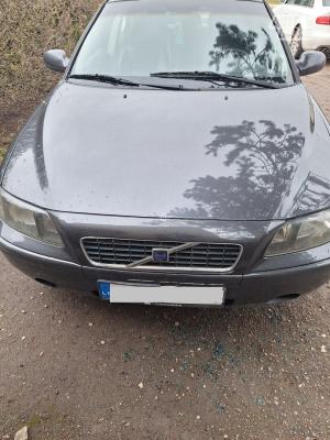 Volvo S60 2002 Kauņa, ar dzinēja tilpumu 2.40 L un nobraukumu 320 tūkst. km par 1900 €, foto 4 vietnē AUTOMOTO.COM.LV