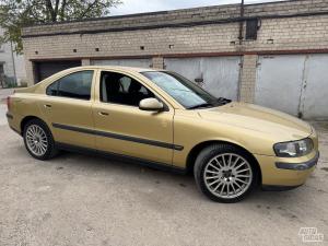Volvo S60 2002 Kauņa, ar dzinēja tilpumu 2.40 L un nobraukumu 300 tūkst. km par 1000 €, foto 5 vietnē AUTOMOTO.COM.LV