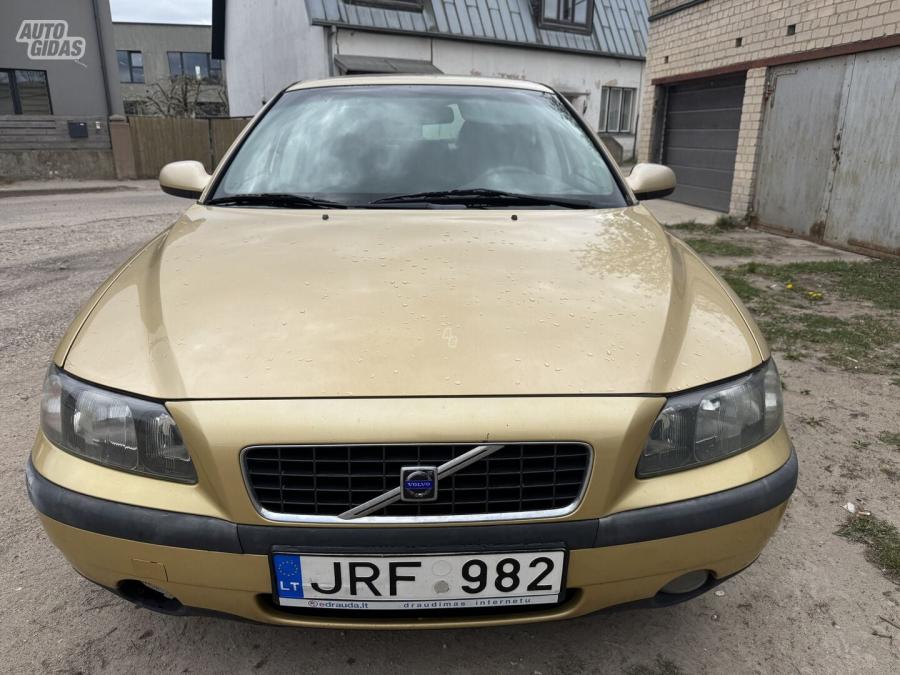 Volvo S60 2002 Kauņa, ar dzinēja tilpumu 2.40 L un nobraukumu 300 tūkst. km par 1000 €, foto 9 vietnē AUTOMOTO.COM.LV