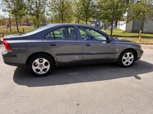 Volvo S60 2002 Viļņa, ar dzinēja tilpumu 2.40 L un nobraukumu 450 tūkst. km par 850 €, foto 3 vietnē AUTOMOTO.COM.LV