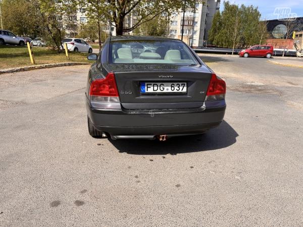 Volvo S60 2002 Viļņa, ar dzinēja tilpumu 2.40 L un nobraukumu 450 tūkst. km par 850 €, foto 3 vietnē AUTOMOTO.COM.LV