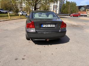 Volvo S60 2002 Viļņa, ar dzinēja tilpumu 2.40 L un nobraukumu 450 tūkst. km par 850 €, foto 4 vietnē AUTOMOTO.COM.LV