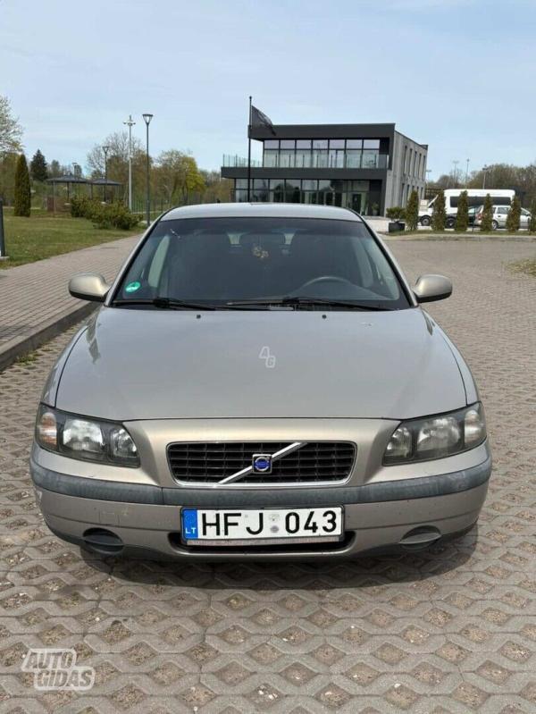 Volvo S60 2002 Tauragė, ar dzinēja tilpumu 2.40 L un nobraukumu 215 tūkst. km par 1900 €, foto 8 vietnē AUTOMOTO.COM.LV