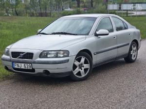 Volvo S60 2002 in Vilnius, with an engine capacity of 2.40 L and mileage of 326 thousand km for 1000 €, photo 6 on AUTOMOTO.COM.LV