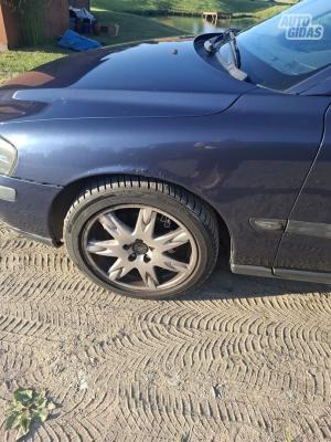 Volvo S60 2002 in Elektrenai, with an engine capacity of 2.40 L and mileage of 410 thousand km for 1150 €, photo 14 on AUTOMOTO.COM.LV