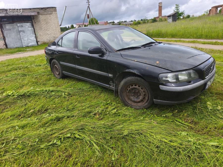 Volvo S60 2002 Ignalina, ar dzinēja tilpumu 2.40 L un nobraukumu 351 tūkst. km par 400 €, foto 3 vietnē AUTOMOTO.COM.LV