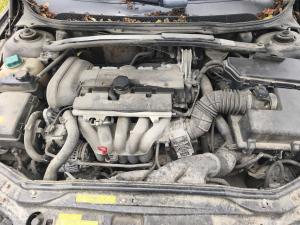 Volvo S60 2002 Ignalina, ar dzinēja tilpumu 2.40 L un nobraukumu 351 tūkst. km par 400 €, foto 6 vietnē AUTOMOTO.COM.LV
