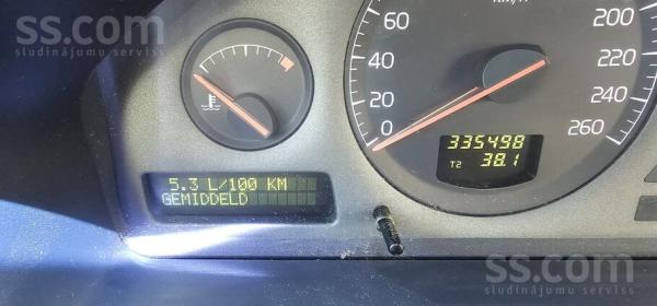 Volvo S60 2002 in Rezekne, with an engine capacity of 2.40 L and mileage of 335 thousand km for 2000 €, photo 9 on AUTOMOTO.COM.LV