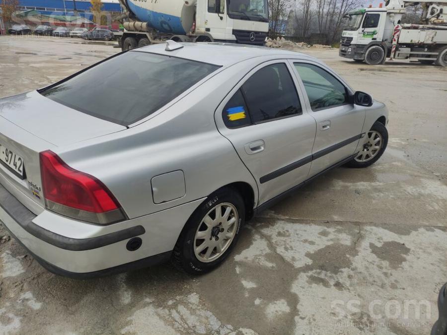 Вольво С60 2002 в Рига, объемом двигателя 2.40 л и пробегом 395 тыс. км за 1650 €, фото 9 на AUTOMOTO.COM.LV