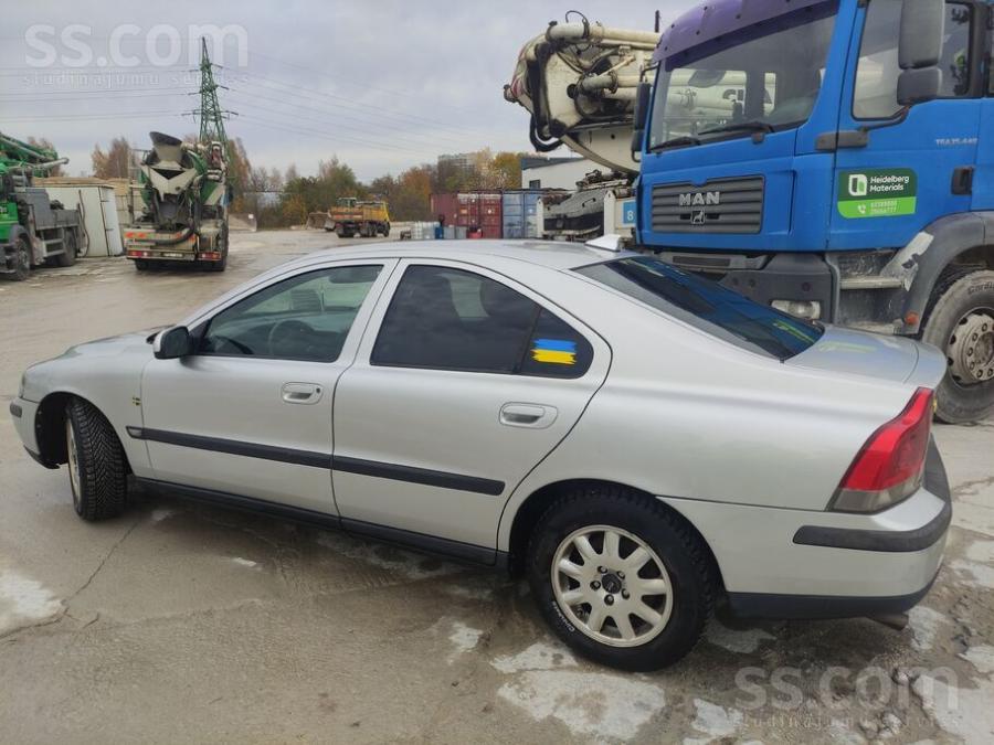 Вольво С60 2002 в Рига, объемом двигателя 2.40 л и пробегом 395 тыс. км за 1650 €, фото 12 на AUTOMOTO.COM.LV