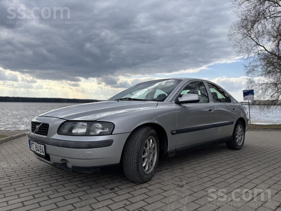 Volvo S60 2002 Ogre, ar dzinēja tilpumu 2.40 L un nobraukumu 410 tūkst. km par 1500 €, foto 1 vietnē AUTOMOTO.COM.LV