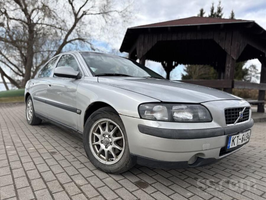 Volvo S60 2002 Ogre, ar dzinēja tilpumu 2.40 L un nobraukumu 410 tūkst. km par 1500 €, foto 4 vietnē AUTOMOTO.COM.LV