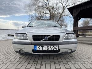 Volvo S60 2002 Ogre, ar dzinēja tilpumu 2.40 L un nobraukumu 410 tūkst. km par 1500 €, foto 7 vietnē AUTOMOTO.COM.LV